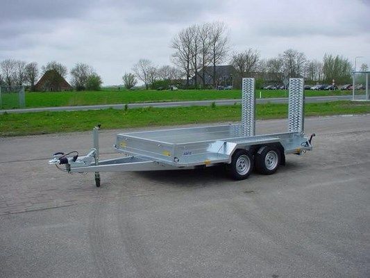 Remorque porte engin saris 3t, 3.06m - 2 essieux - REMORQUES DE L ESTEREL