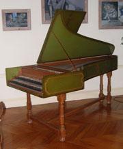 Clavecin occasion – Aménagement bureau entreprise