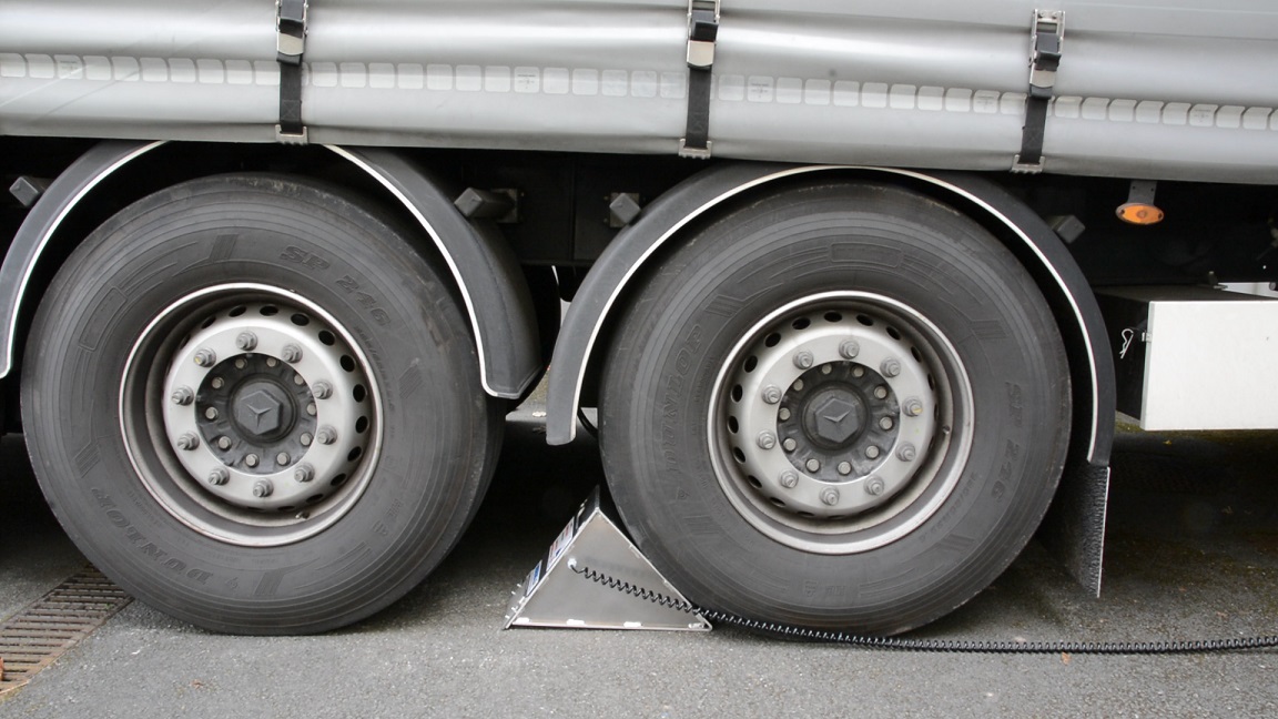 Cales de quai | pour quai de chargement et déchargement de camions