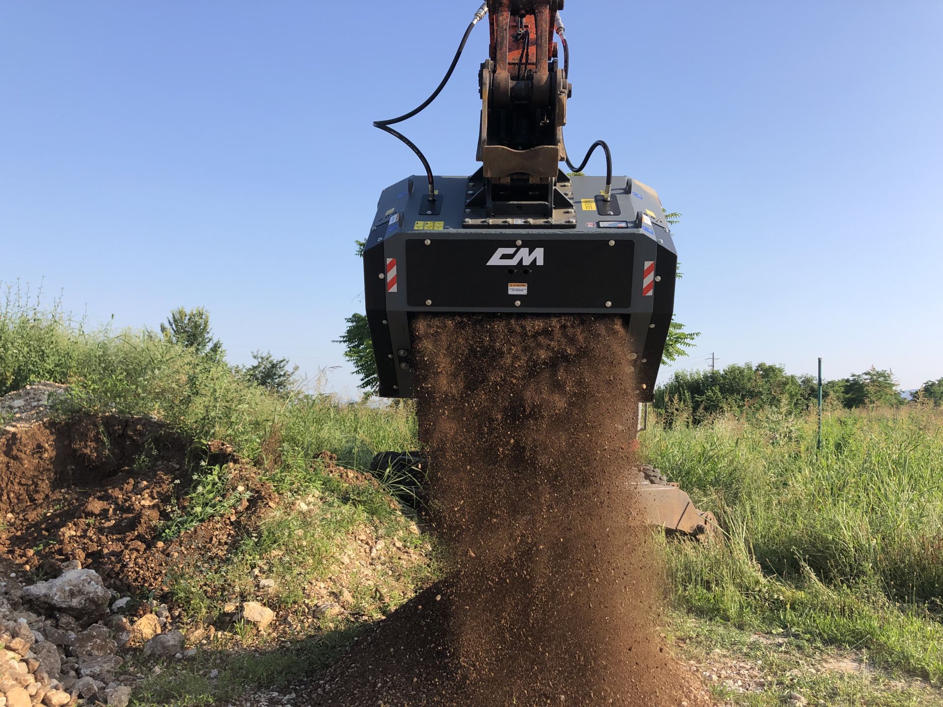 Godet cribleur broyeur CDS 18 - 2000 kg - Capacité 1,40 m3 - Pour ...