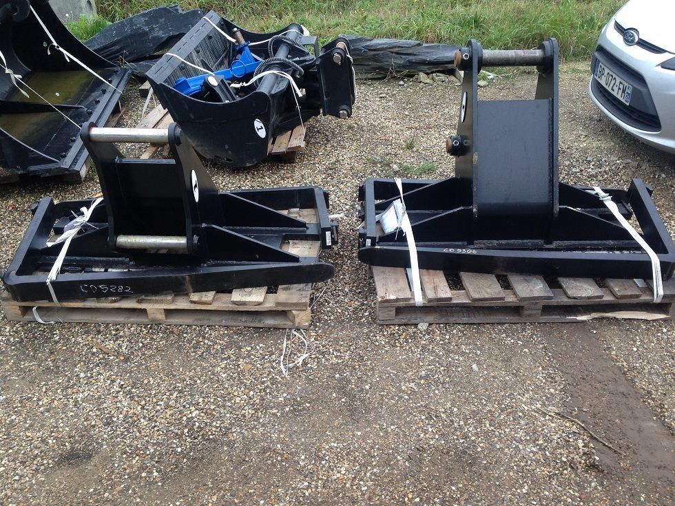 Fourche à palette adaptable sur pelle de 2 à 30 tonnes