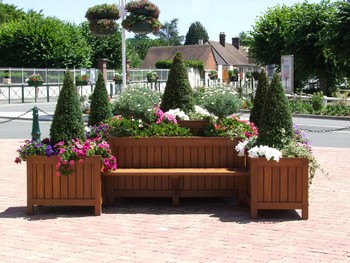 Ensemble jardinières et bancs agora série 3