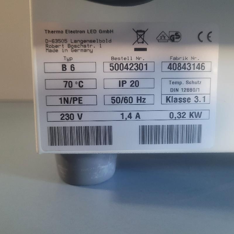 Incubateur / étuve de laboratoire THERMO SCIENTIFIC HERAEUS B6 73 ...