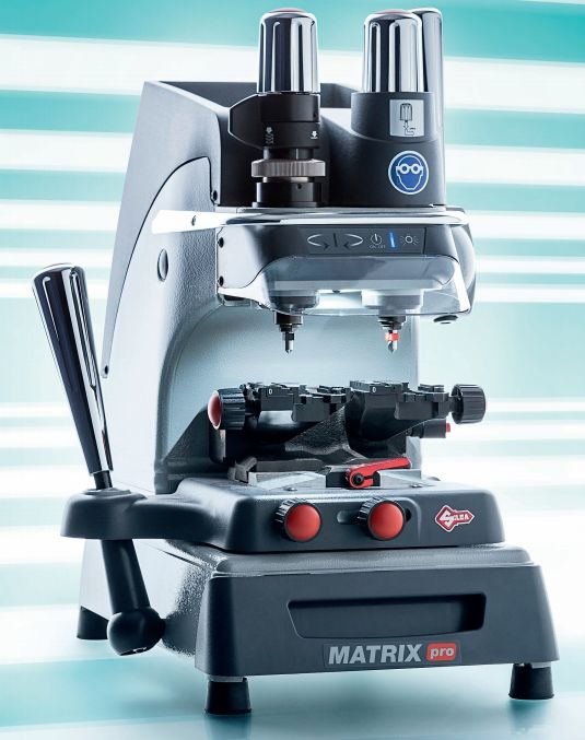 Matrix pro machine à clé à points et laser - silca sa - poids 24,6 kg
