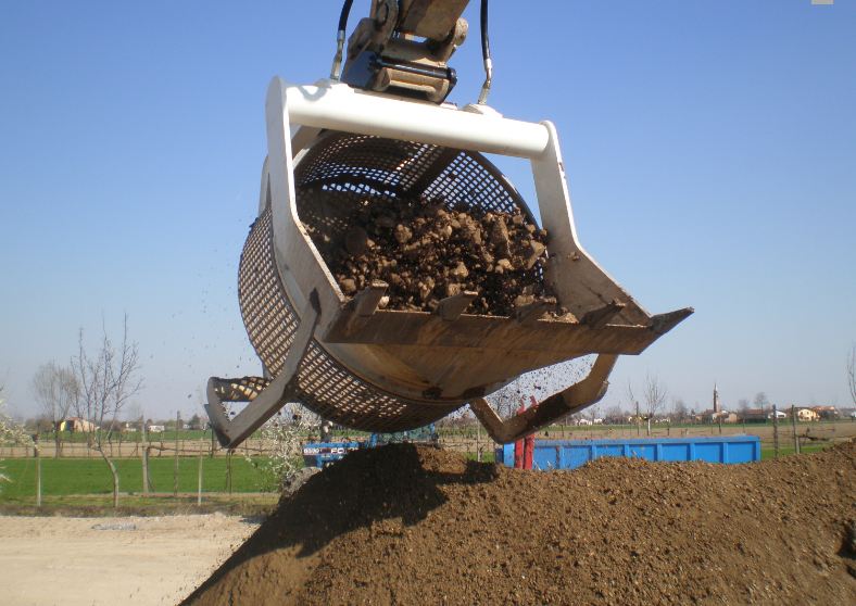 Godet cribleur rotatif pour porteur de 12 à 40 tonnes gcr 180 cima europe