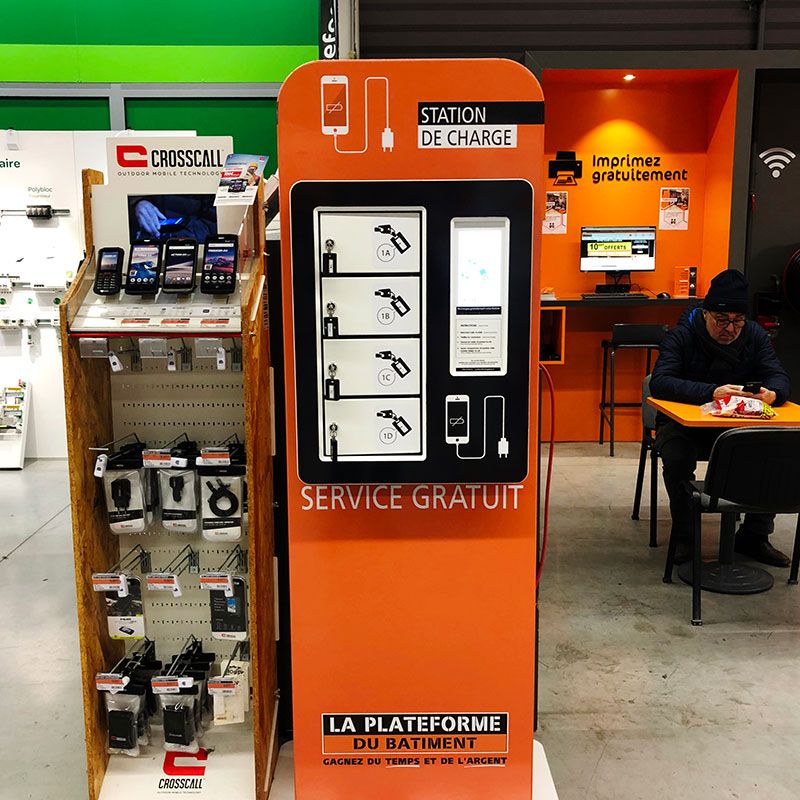 Borne de rechargement pour smartphones et tablettes jusqu'à 7 pouces ...