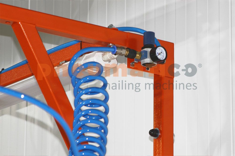 Table de réparation et recyclage de palette en bois