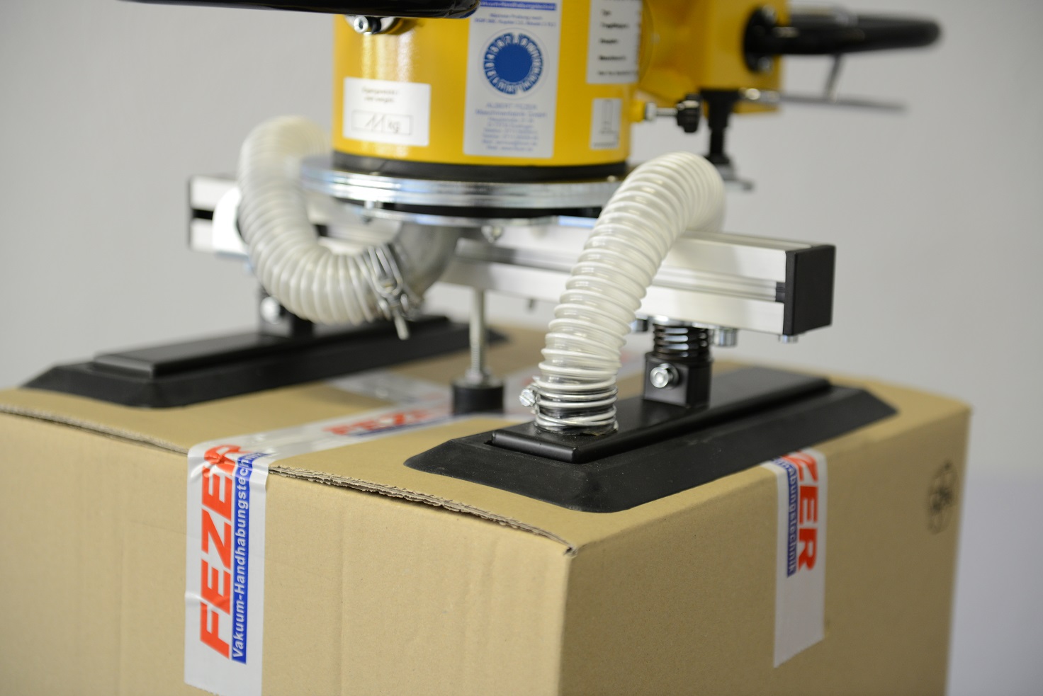 Manipulateur de carton devis sous 24h