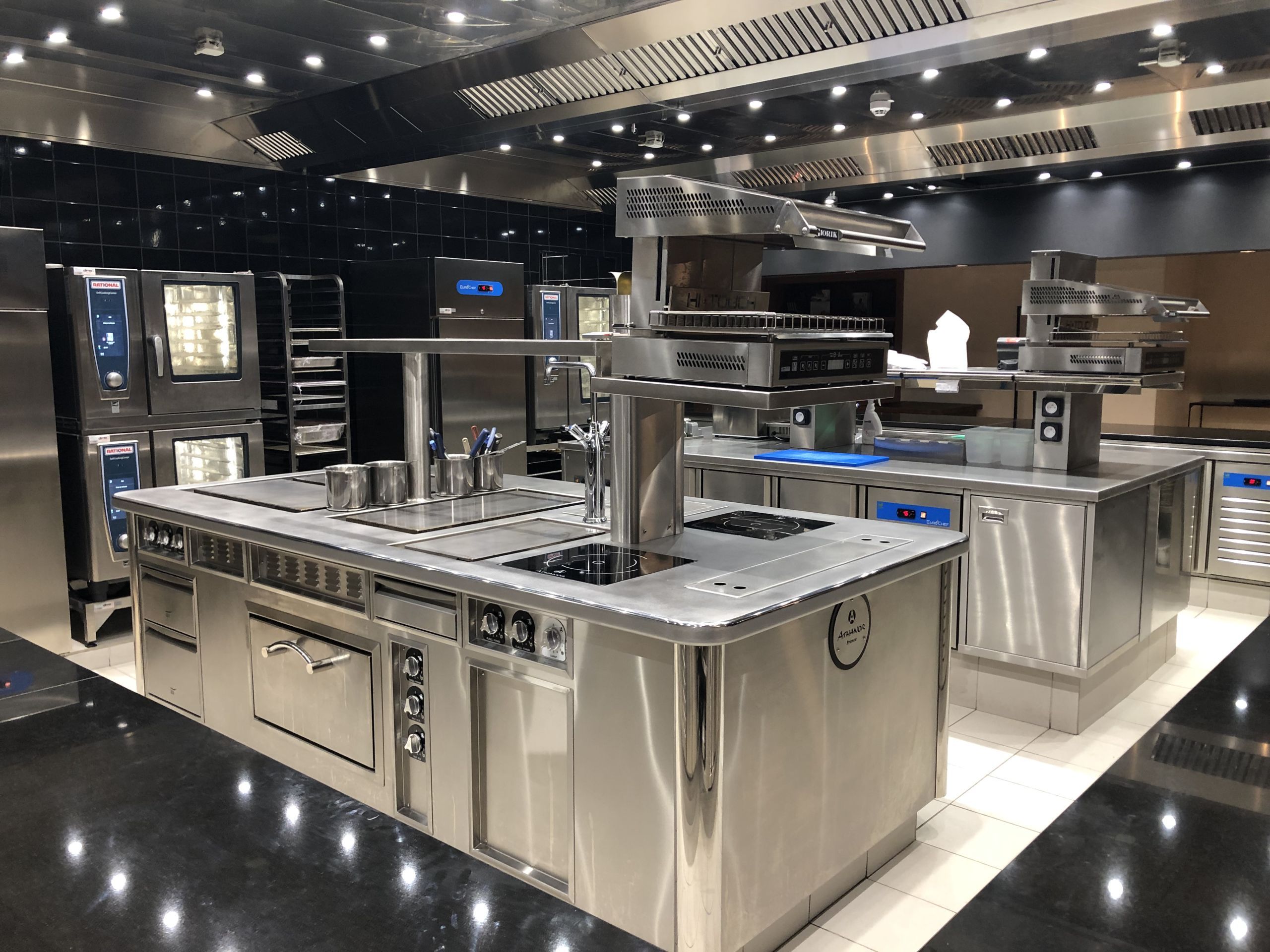 Fourneau professionnel sur mesure - tous les fournisseurs